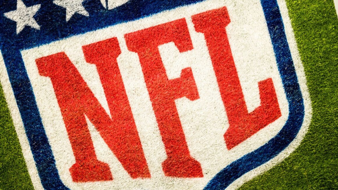 Rules Regarding Spiking the Football in NFL Games - The Sports House